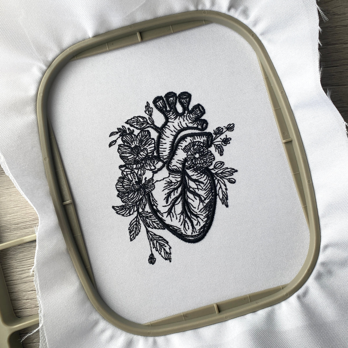 Realistic Heart Machine embroidery designs. – BarvnaEmbroidery